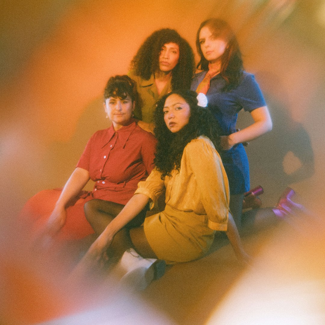 La Luz, Mia Joy Bilhetes | $ 31,28 | 9 de out. @ Elsewhere - The Hall ...