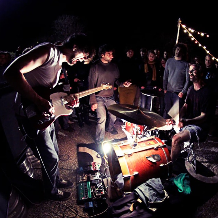 Pneu (Extreme French Instrumental Math Rock) + Stef Kette & Anrufen ...